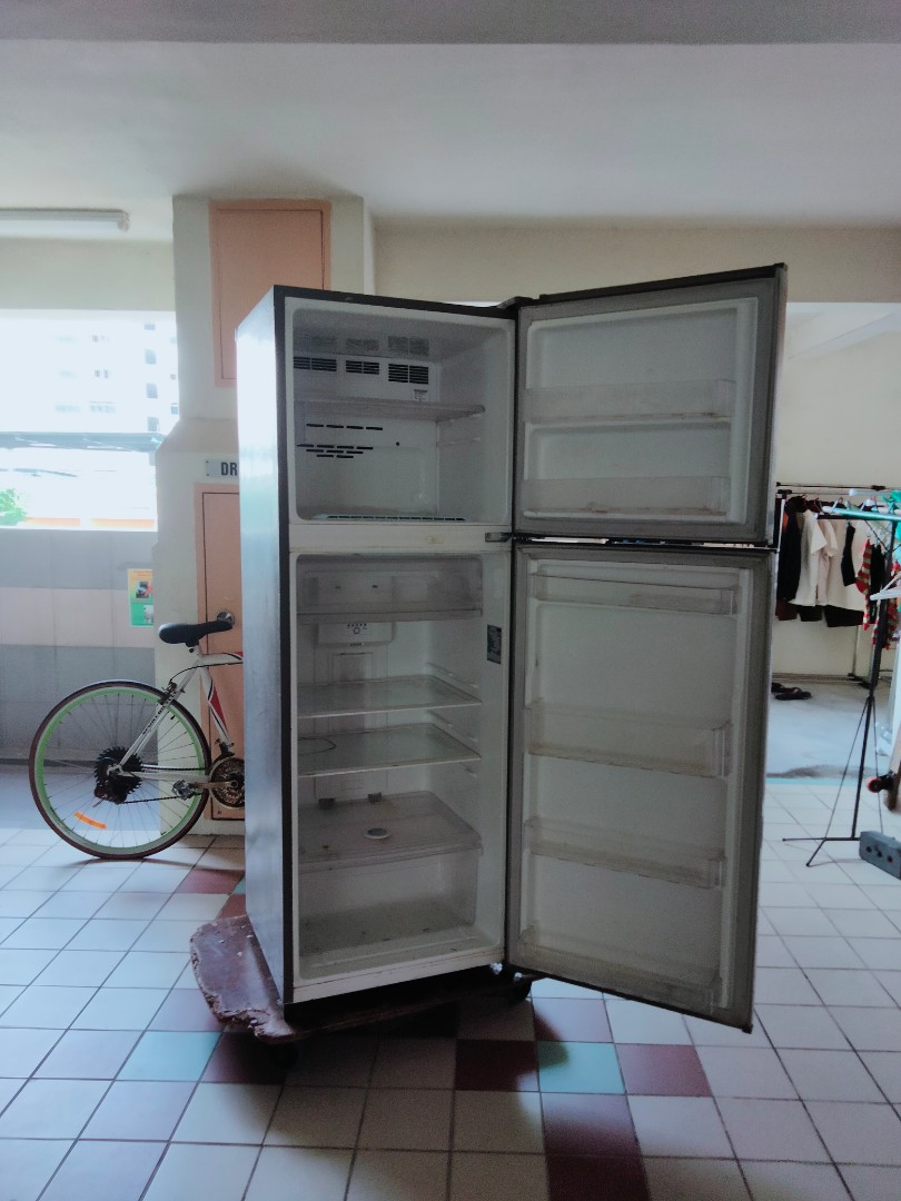 Used fridge for selling working good condition and we will free ...