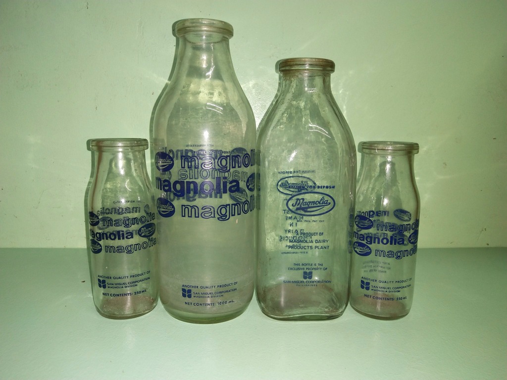 Vintage Magnolia Bottle Set, Hobbies & Toys, Memorabilia & Collectibles ...