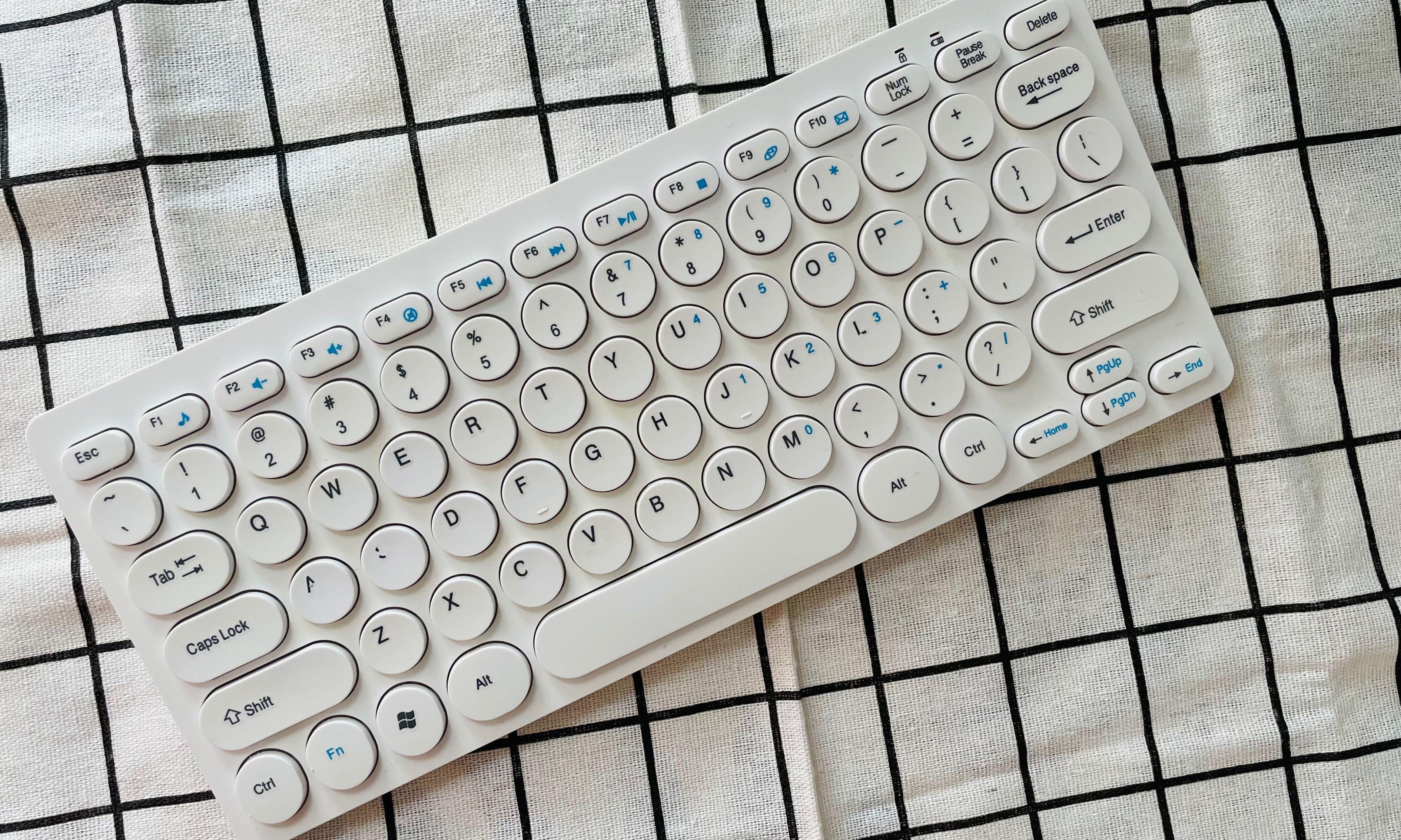 Wireless White Keyboard, Computers & Tech, Parts & Accessories ...