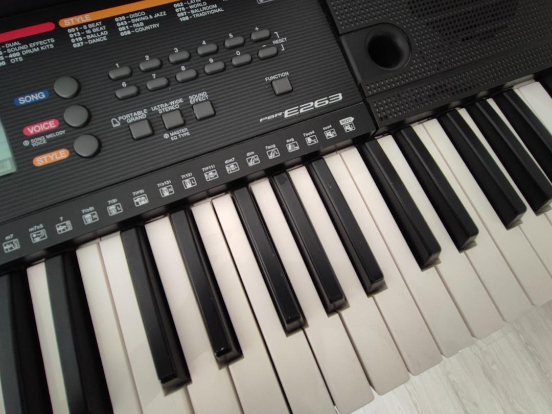 Yamaha PSR e263 61 keys keyboard, Hobbies & Toys, Music & Media ...