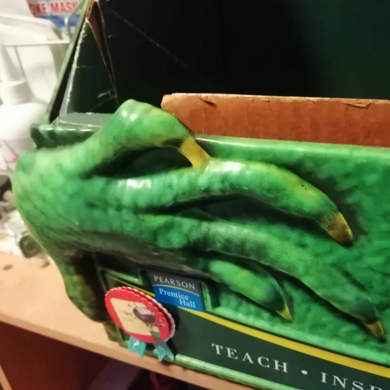 3D Lizard Reptiles Display Shelf, Furniture & Home Living, Furniture ...