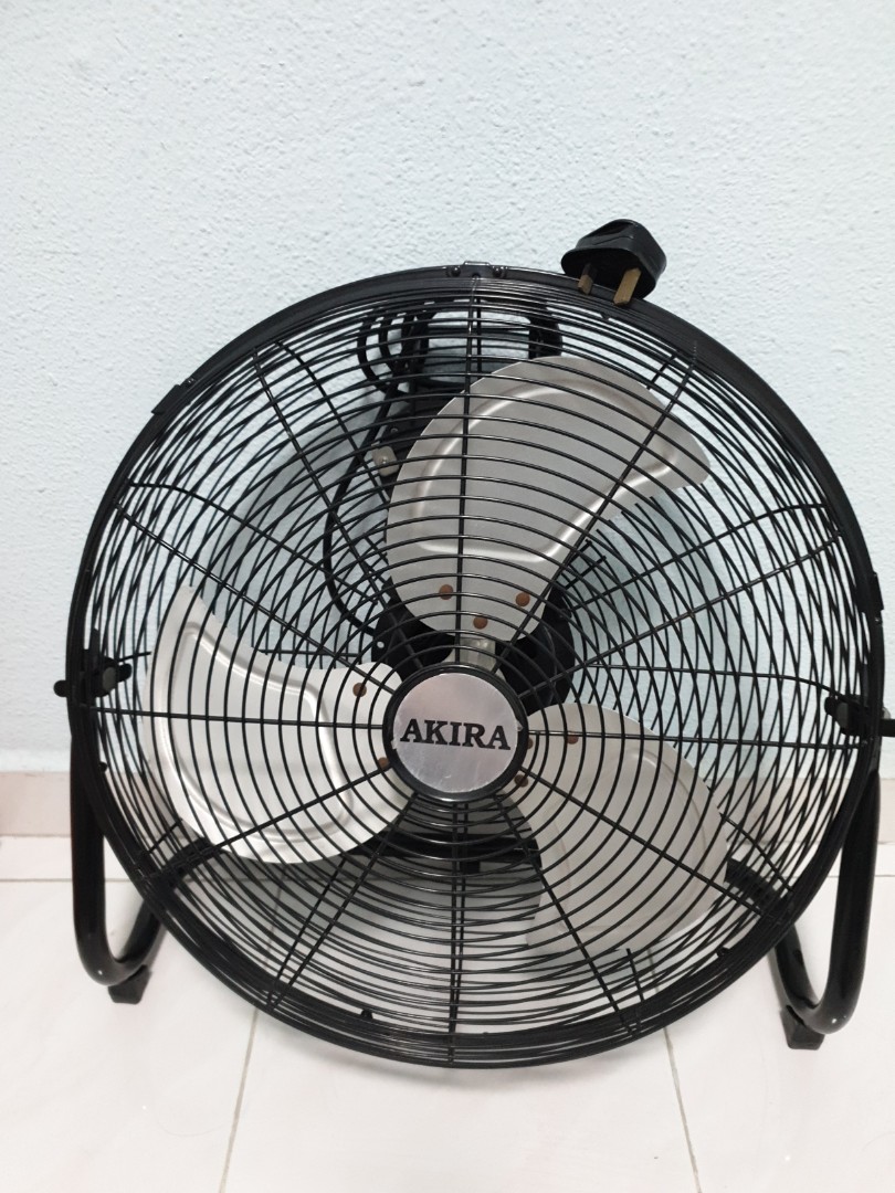 Akira 18 Inch Fan, Furniture & Home Living, Lighting & Fans, Fans on ...