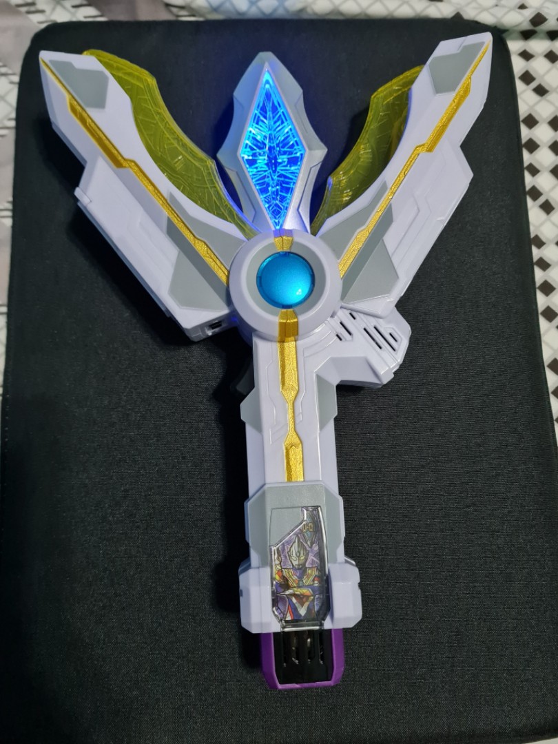 Bandai DX Guts Spark Lens Ultraman Trigger, Hobbies & Toys, Toys ...