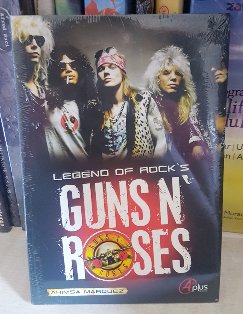 Buku novel biografi gun n roses, Buku & Alat Tulis, Buku di Carousell