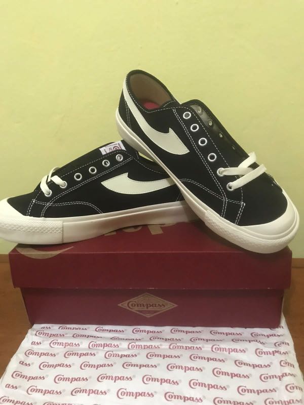 COMPASS GAZELLE LOW, Fesyen Pria, Sepatu , Sneakers di Carousell