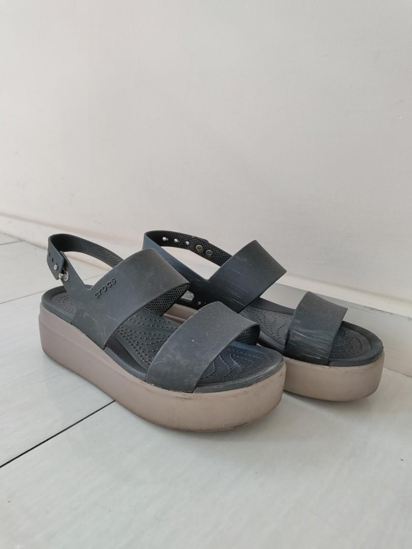 Crocs Wedge, Women's Fashion, Footwear, Wedges on Carousell
