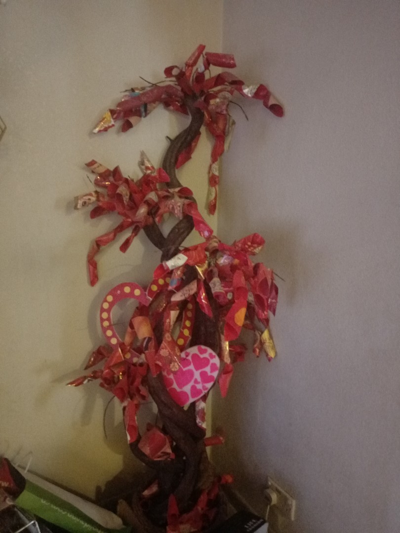 Hong Pao Tree, Furniture & Home Living, Home Decor, Artificial Plants ...