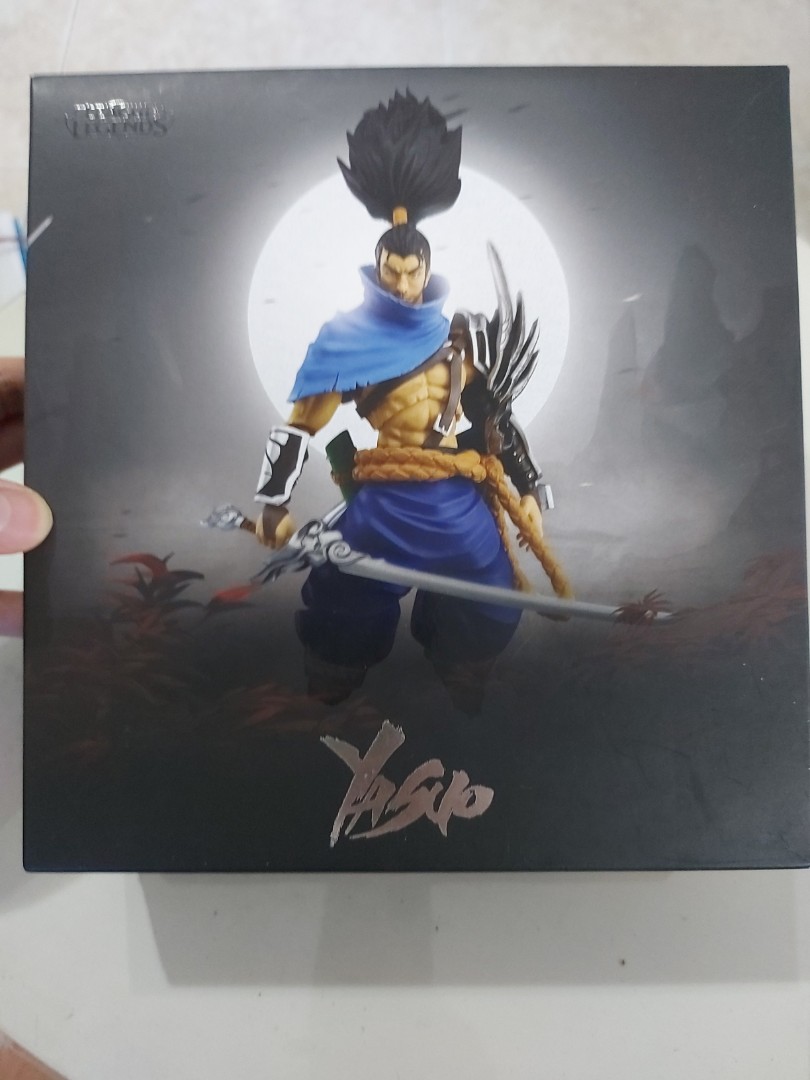 League of Legends Yasuo Figurine, Hobbies & Toys, Memorabilia ...