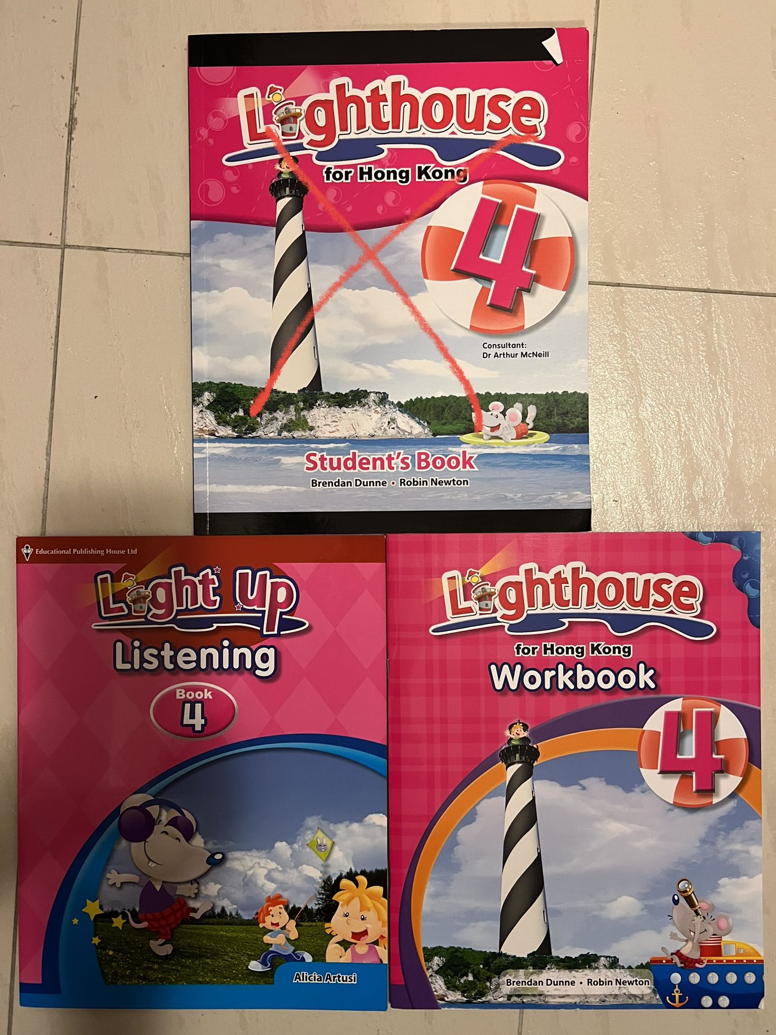 Lighthouse 4 - workbook & listening, 興趣及遊戲, 書本 & 文具, 教科書 - Carousell