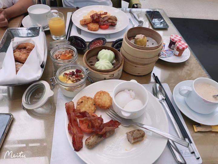 mbs- club 55 Cocktail dinner high tea breakfast Marina Bay Sands hotel ...