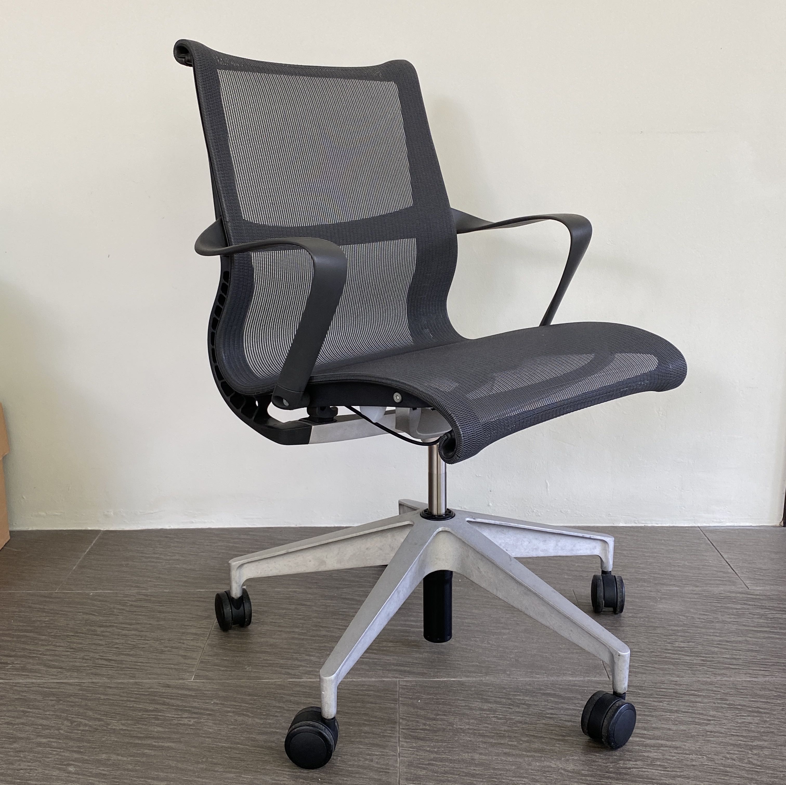 Herman Miller Setu | full mesh arm chair, Furniture & Home Living ...