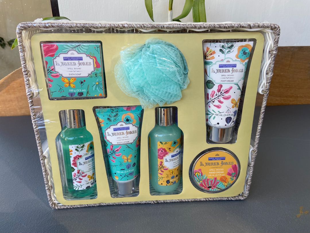 Simple Indulgence Bath Collection - Lauren Jones Spell Bound Gift Set ...