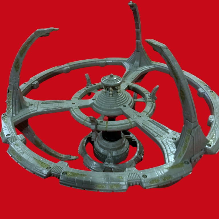STAR TREK DEEP SPACE NINE Space Station Playmates Toys 1994, Hobbies ...