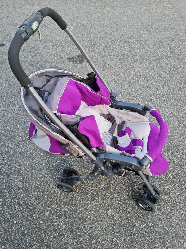 Combi Miracle turn stroller Japan Used, Babies & Kids, Going Out ...