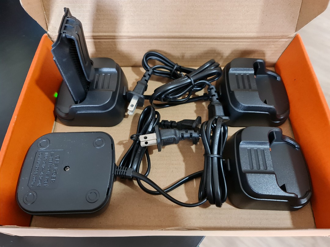 Walkie talkie stand charger 6 units, Photography, Photography ...