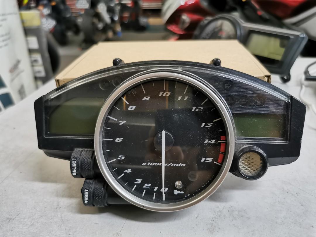 Yamaha R1 Meter 2004-2006 5VY, Motorcycles, Motorcycle Accessories on ...