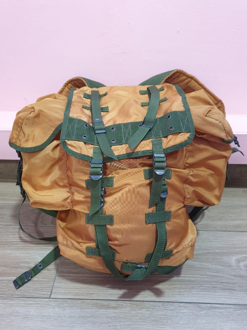 Army Field Bag, Men's Fashion, Bags, Backpacks on Carousell
