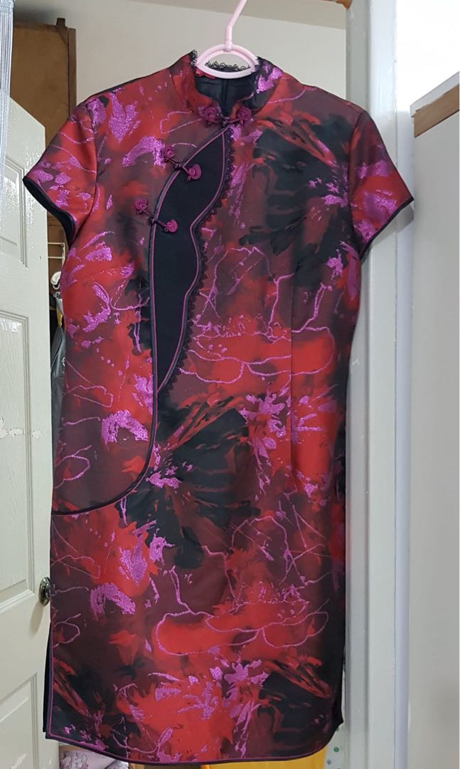 Beautiful Red Qipao (High Quality), Women's Fashion, Dresses & Sets ...