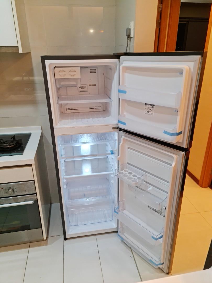 Electrolux fridge ETB2802H-A, TV & Home Appliances, Kitchen Appliances, Refrigerators & Freezers ...