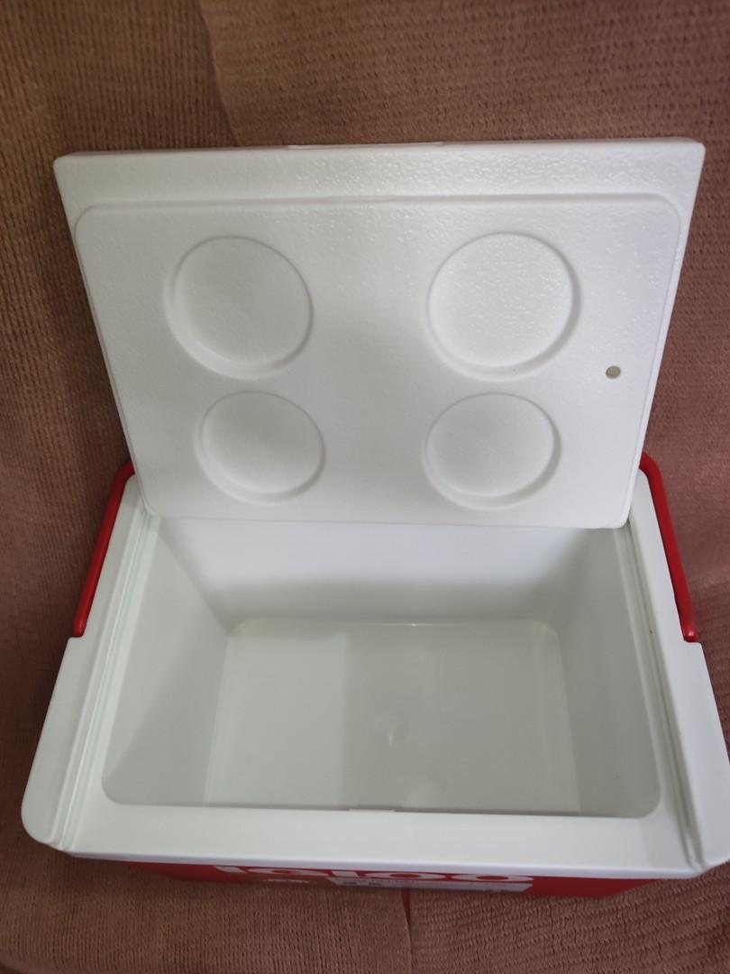 Igloo Ice box/Cooler, Furniture & Home Living, Home Improvement ...