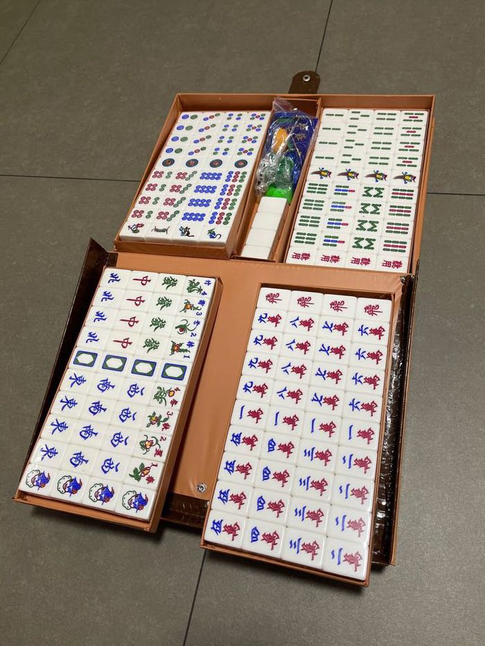 Pink Crystal A2 Mahjong Set (160 tiles), Hobbies & Toys, Toys & Games ...