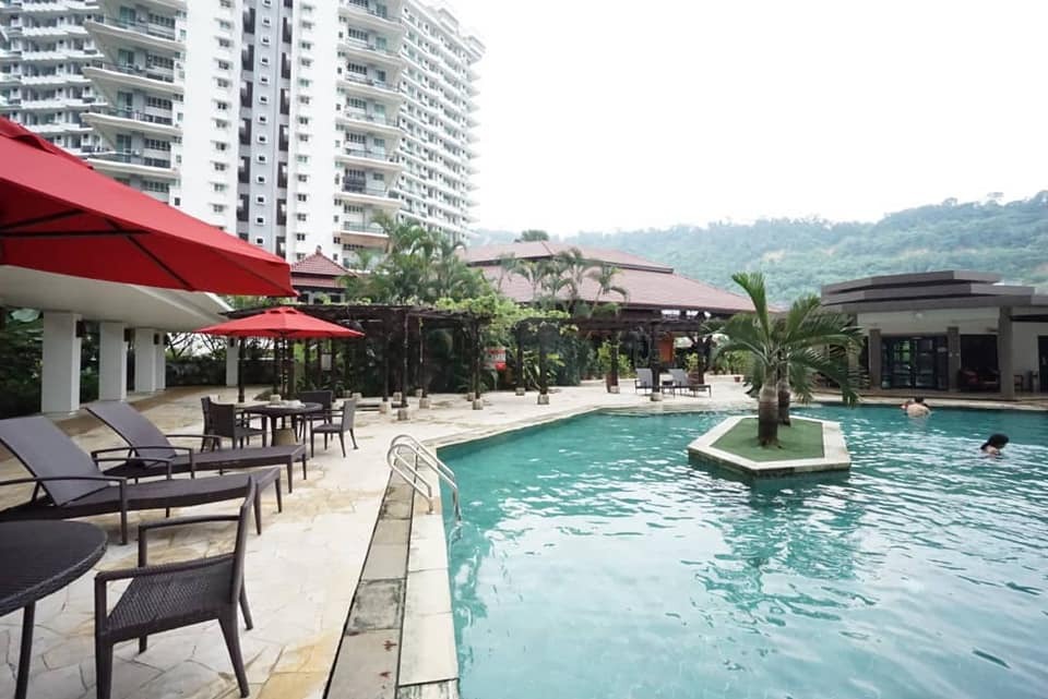 Renovated & Well Maintained Duplex Armanee Terrace 1 Condominium ...