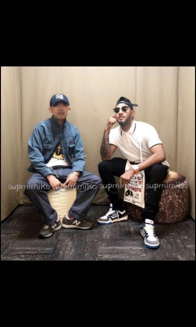 Rotary Hero US dollar stool, 傢俬＆家居, 家居裝飾, 家居裝飾 - 其他 - Carousell