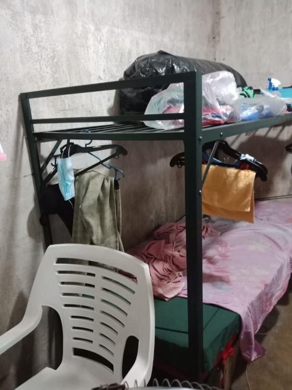 Used Double-Deck Bed Frame (Di po kasama yung kuchon), Furniture & Home ...