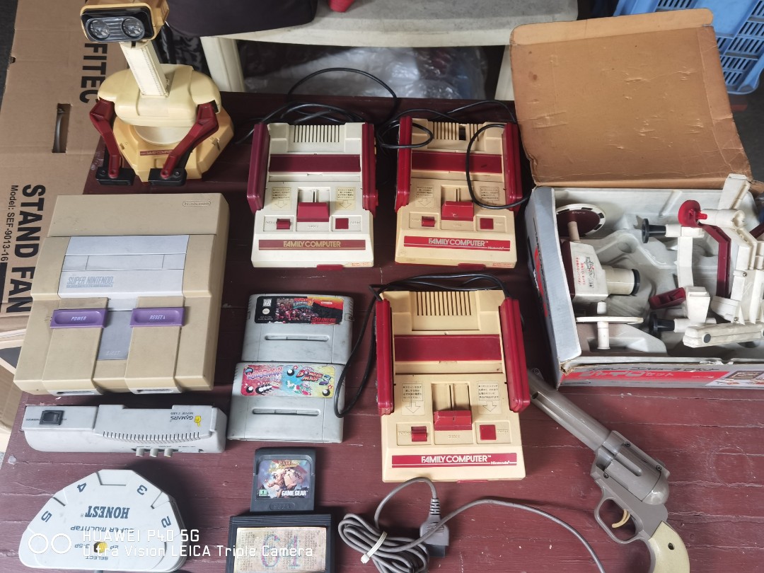 Vintage Nintendo consoles /robot, Video Gaming, Video Game Consoles ...
