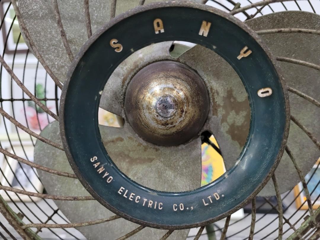 Vintage Sanyo Table Fan EF-310, Furniture & Home Living, Home Decor ...
