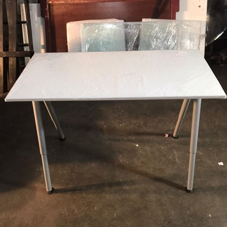 Wooden Working Table with Metal Leg White Colour / Meja Kerja Kayu ...