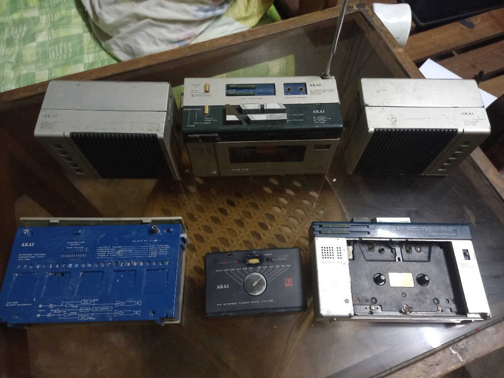 Akai PM-06 walkman set, Audio, Portable Music Players on Carousell