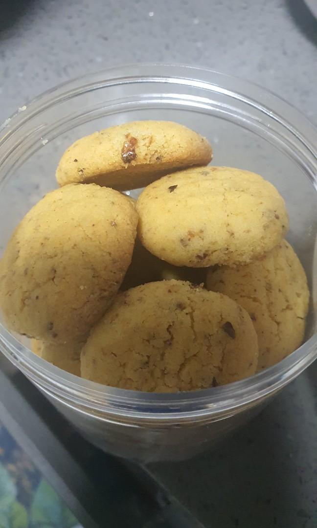 chilli prawn cookies, Food & Drinks, Homemade Bakes on Carousell