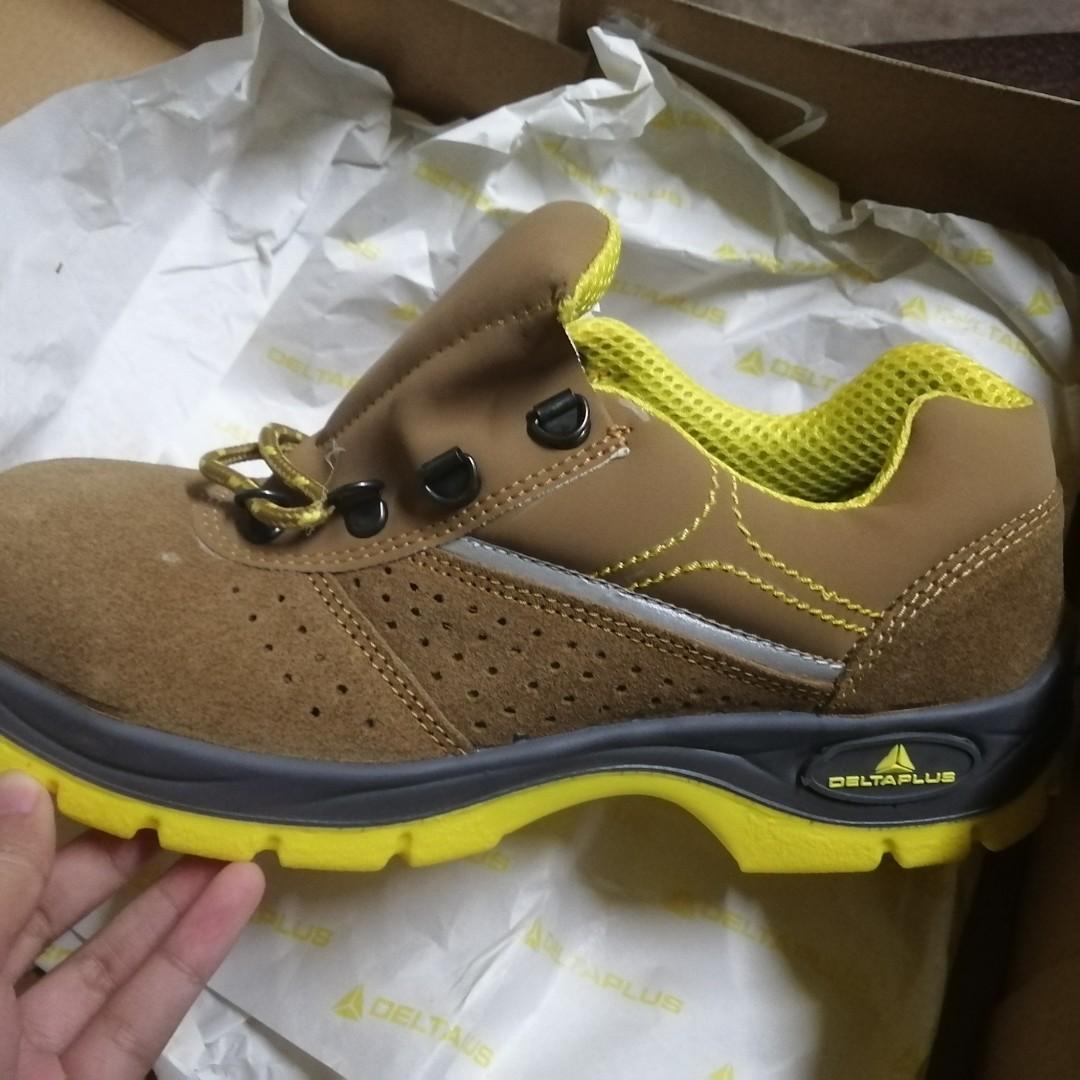 Delta plus safety shoes, Men's Fashion, Footwear, Boots on Carousell