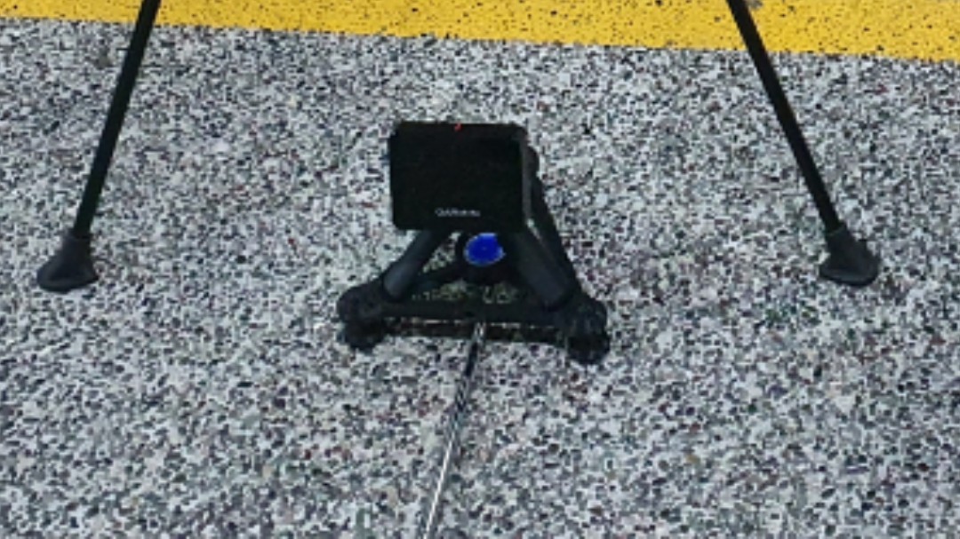 Garmin R10 alignment stand, Sports Equipment, Sports & Games, Golf on ...