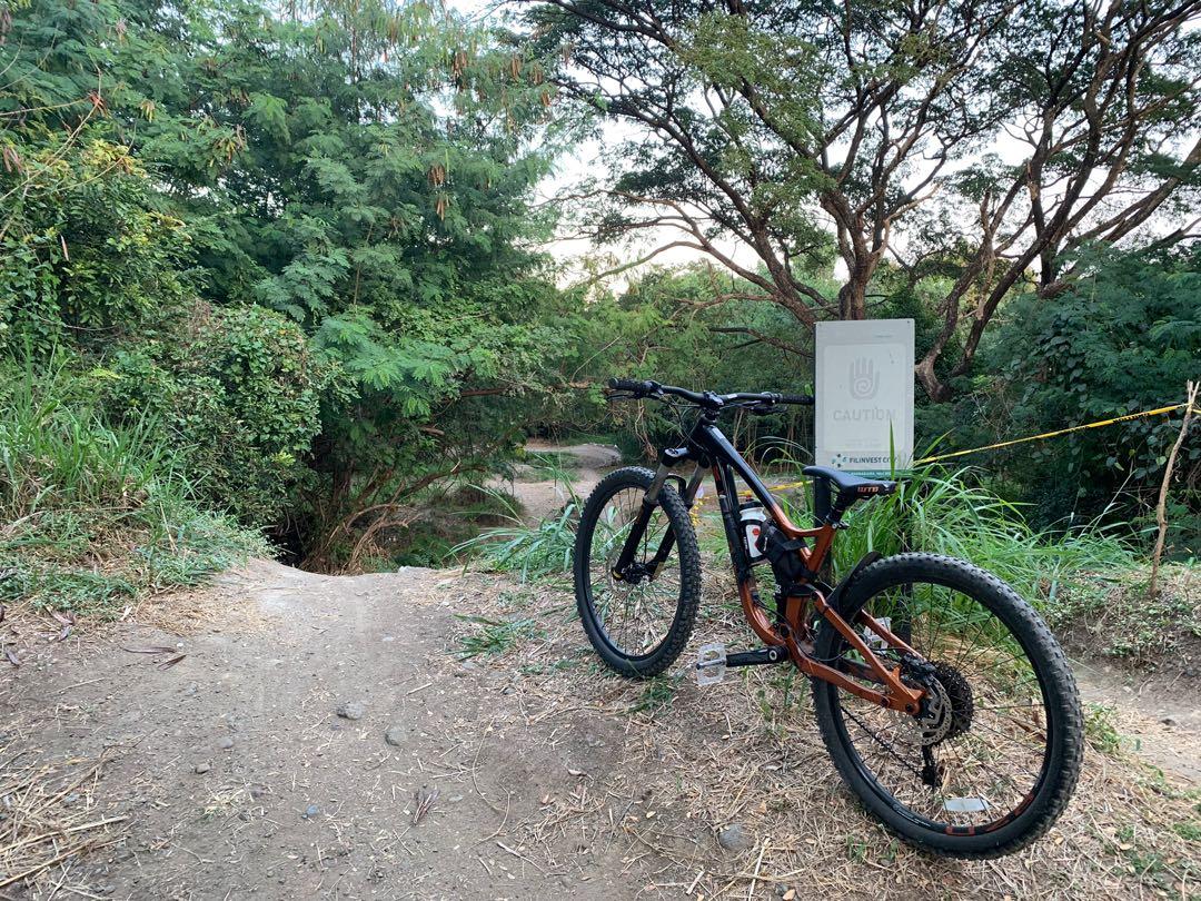 Haro shift r5 full suspension Mountain Bike, Sports Equipment, Bicycles ...