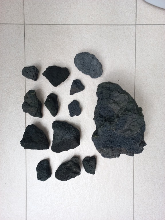 Lava Rock / Volcanic Stone / Substrate for Sulawesi Shrimp, Pet ...