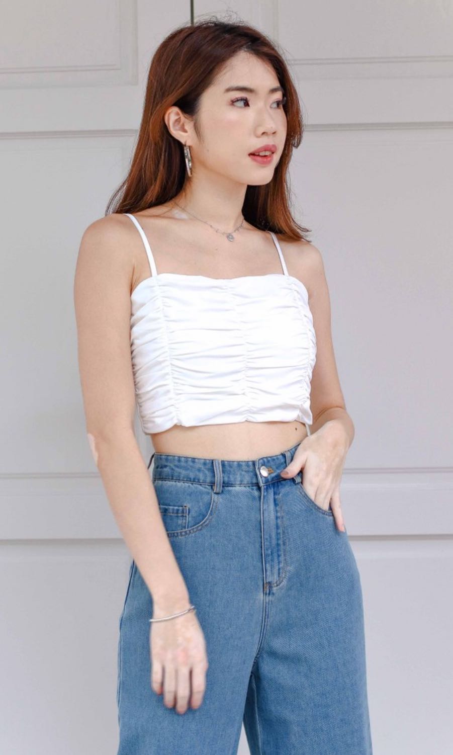 Mikayla Delaney Ruched Crop Top, Women's Fashion, Tops, Sleeveless on ...