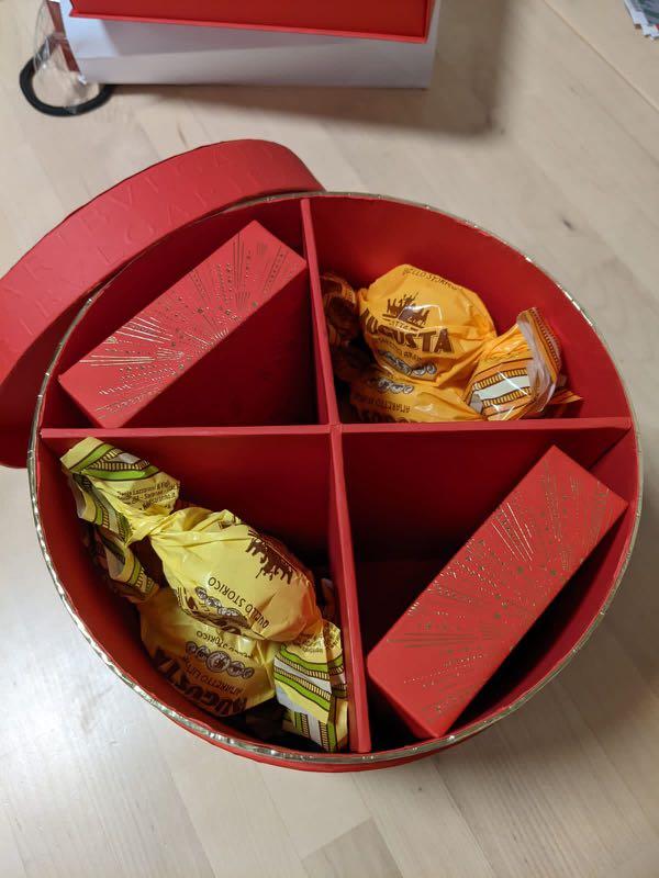 [sold] Bvlgari VVIP Gift Set 2022 Year of Tiger Red Packet, Luxury ...