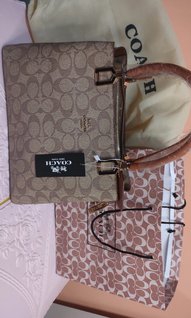 Tas Coach Tote, Fesyen Wanita, Tas & Dompet di Carousell