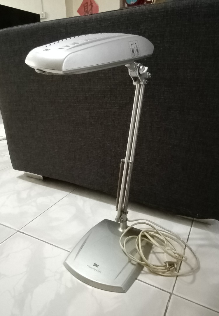 3M Polarizing Reading/table light/lamp CL1900, TV & Home Appliances ...