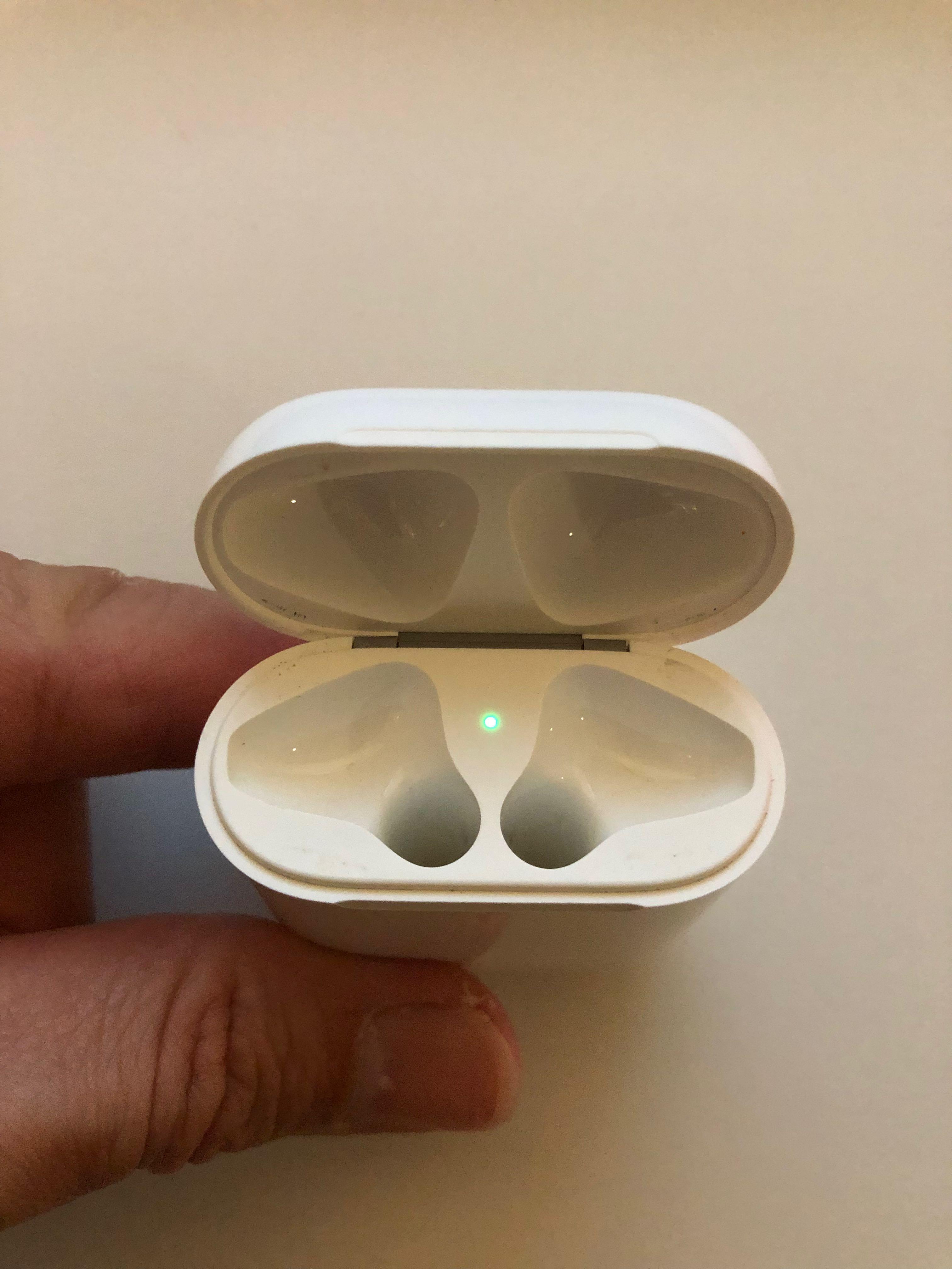 Apple AirPod (Gen 1), Audio, Earphones on Carousell