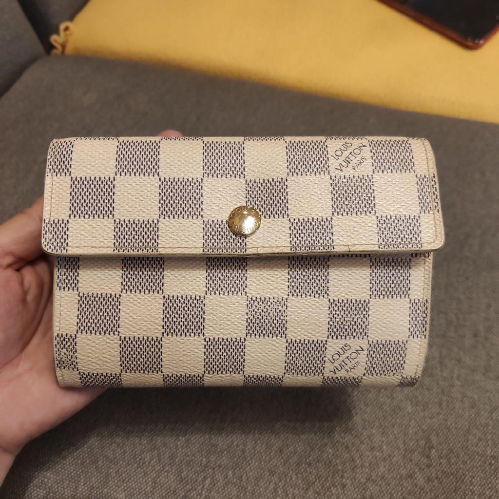 Azur LV short compact wallet, Luxury, Bags & Wallets on Carousell