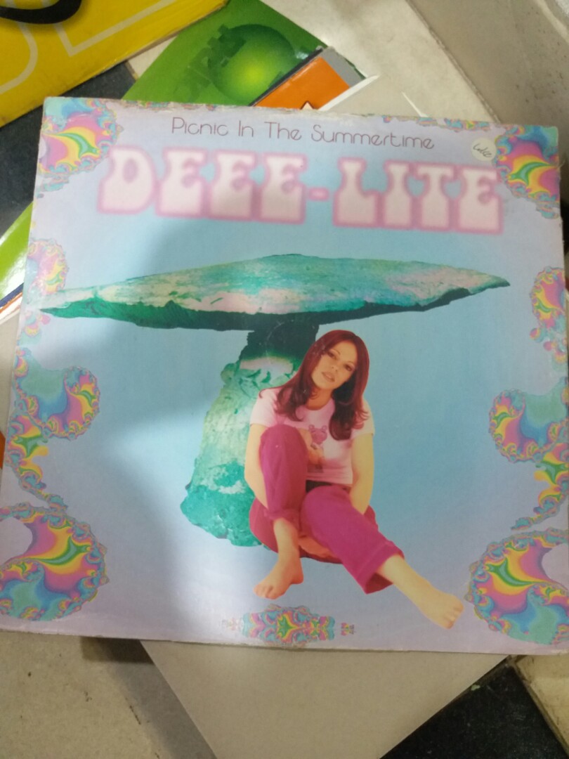 Deee lite vinyl records LP, 興趣及遊戲, 音樂樂器 & 配件, 音樂與媒體 - CD 及 DVD - Carousell