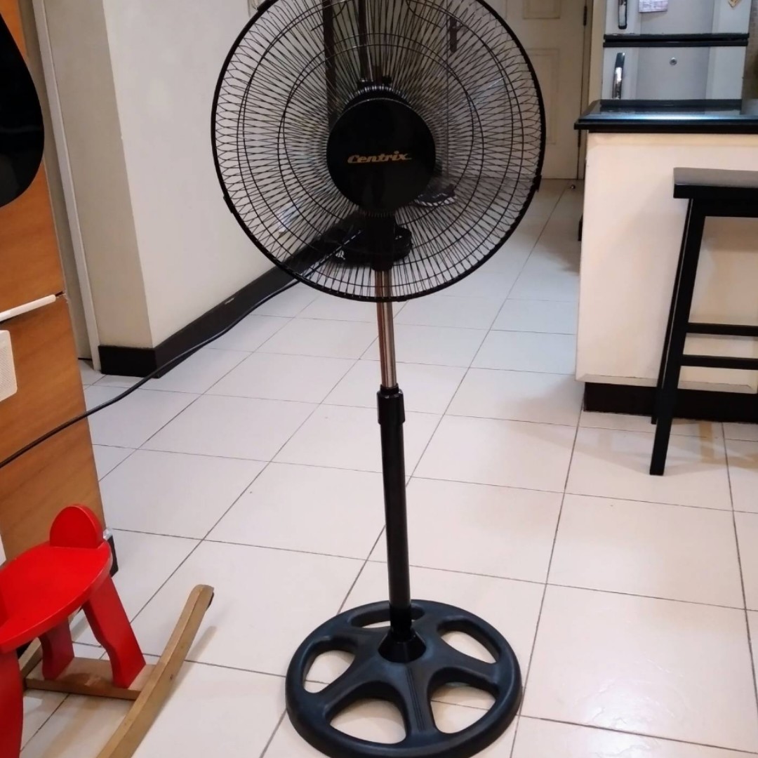 Defective electric fan, Furniture & Home Living, Lighting & Fans, Fans ...
