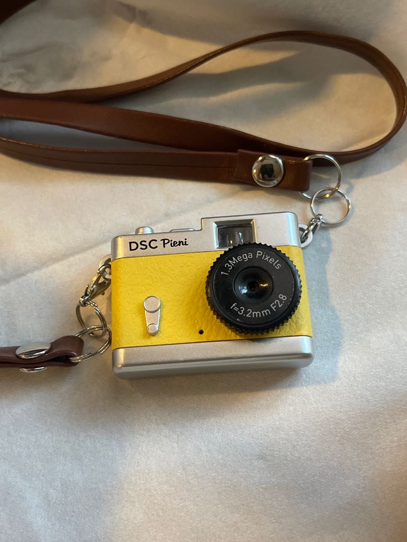 Don don donki toy camera, Photography, Cameras on Carousell
