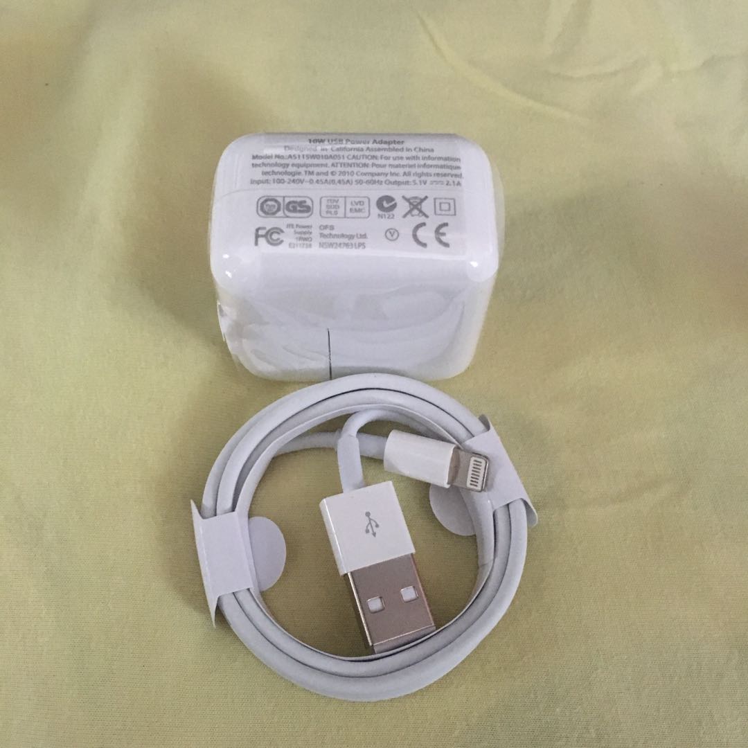 iPhone iPad charger 10 watts adapter and lightning cable, Mobile Phones ...