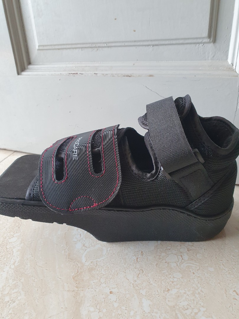 ProCare Foot Support Shoe, Men's Fashion, Activewear on Carousell