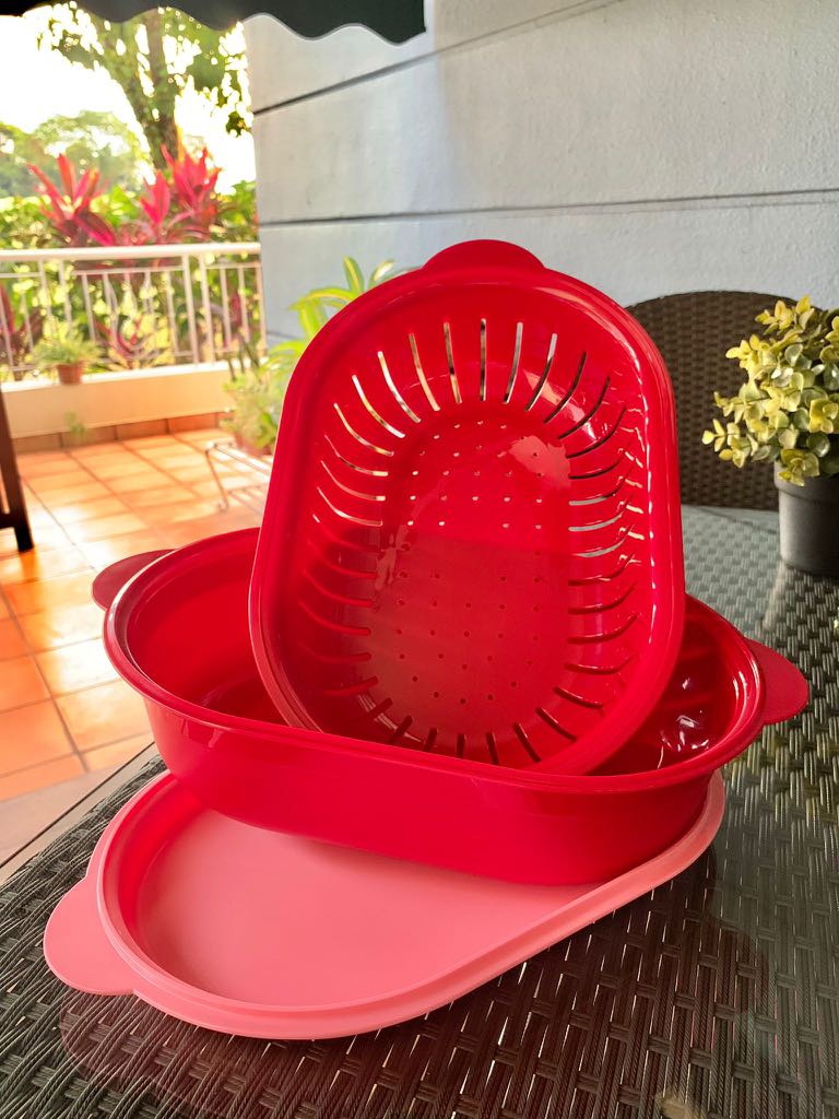 Tupperware Oval Server with Strainer, Furniture & Home Living ...