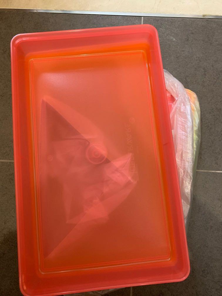 Tupperware Slice n Stor, Furniture & Home Living, Home Improvement ...